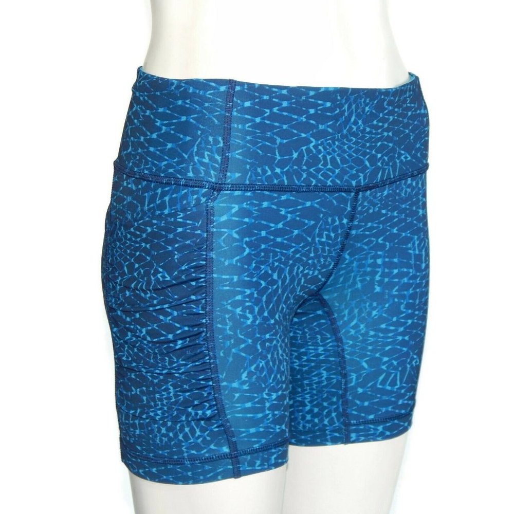Lululemon Shorts Beautiful Blue Water Wave Pattern Si… - Gem
